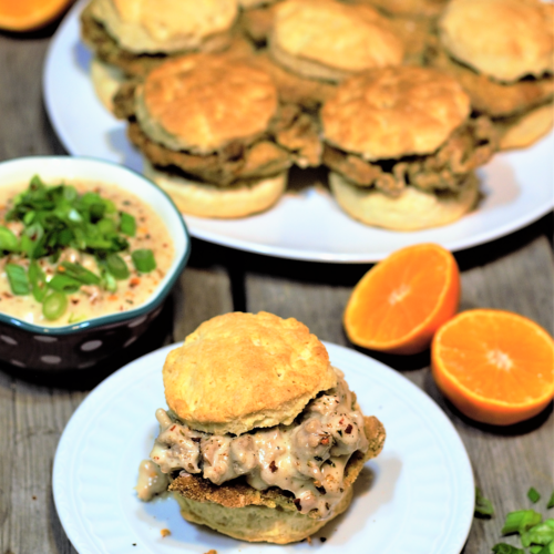 Chicken Biscuit & Gravy Sliders – Mountain Cravings